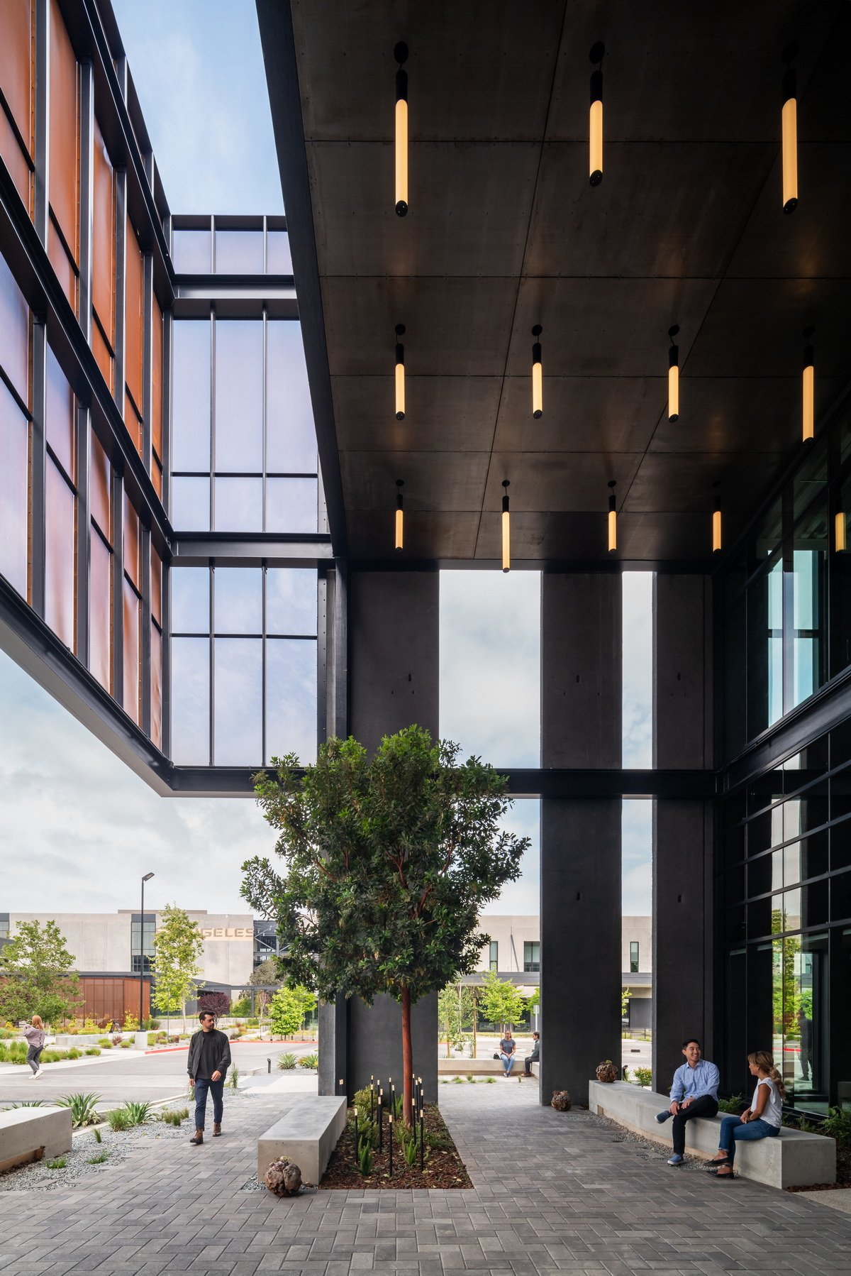 THE PRESS: RESEARCH AND DEVELOPMENT BUILDING