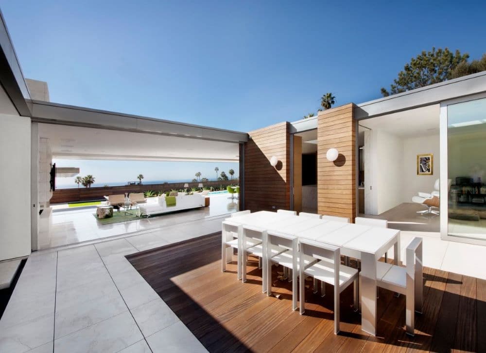 5 Modern Houses With Stunning Interior Courtyards