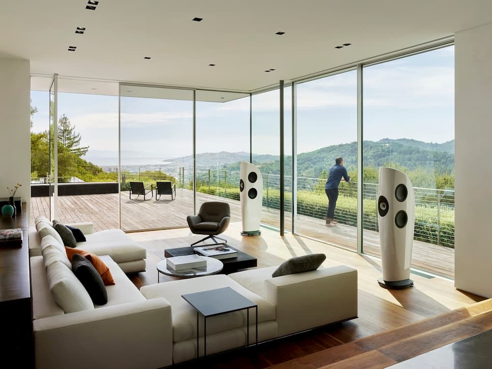 Framing Views in Architecture: 4 Stunning Examples